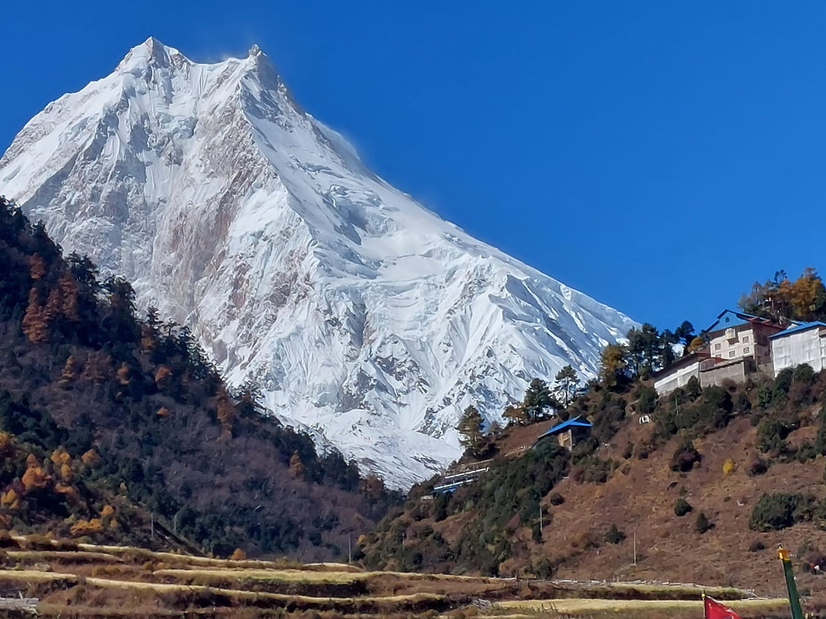 MANASLU BASE CAMP & LAKYA LA OCTOBER 2022 - Back Track Adventures