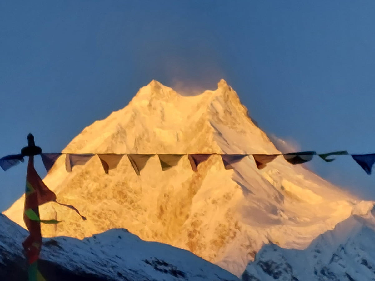 MANASLU BASE CAMP & LAKYA LA OCTOBER 2022 - Back Track Adventures